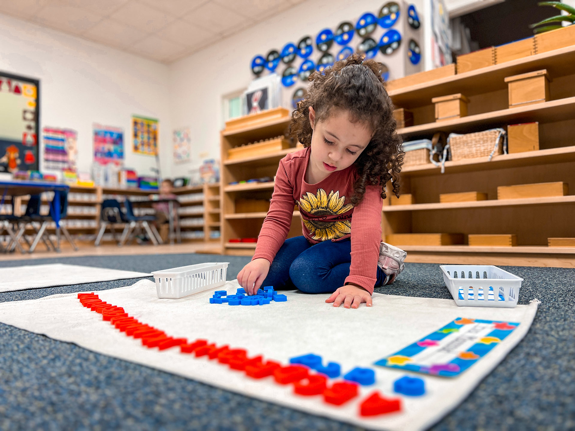 How Montessori Curriculum Develops Independence and Language